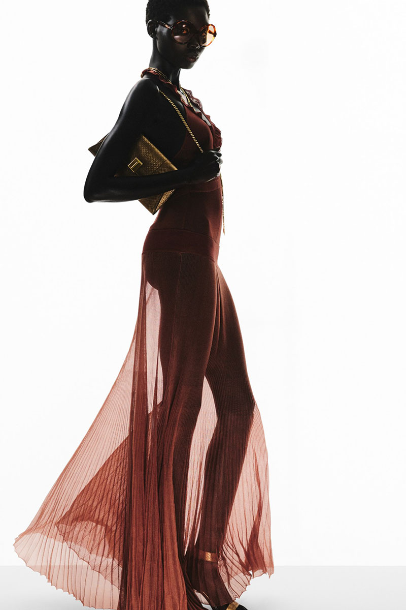 Tom Ford's Spring 2025 Collection Is All About Sexy Sophistication