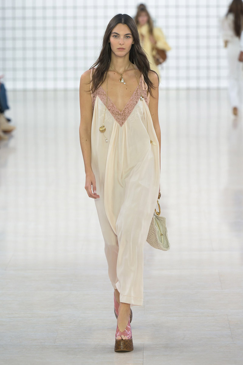 Chloé's Spring 2025 Collection Is A Dreamy Love Letter To The 70's