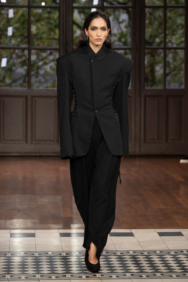 Mugler's Signature Style Gets A Refresh For Spring 2025