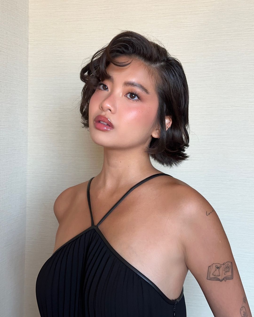 Beauty Influencers Are Trying Out Moo Deng Makeup