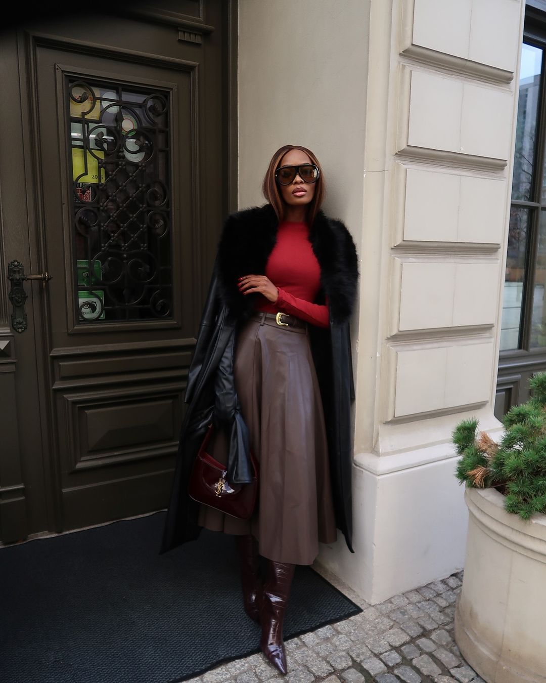 10 Incredibly Chic Holiday Outfits To Wear Before Everyone Else