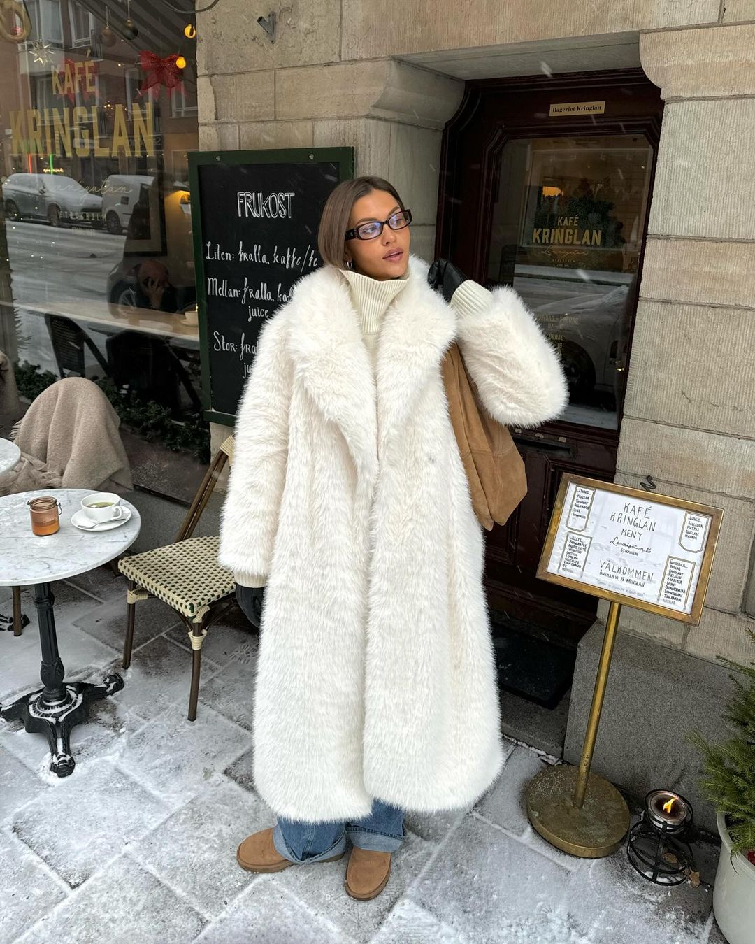 10 Incredibly Chic Holiday Outfits To Wear Before Everyone Else