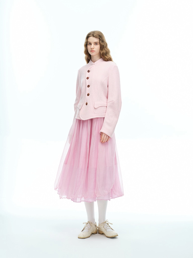 Renli Su Delivers A Collection Rooted In Beauty