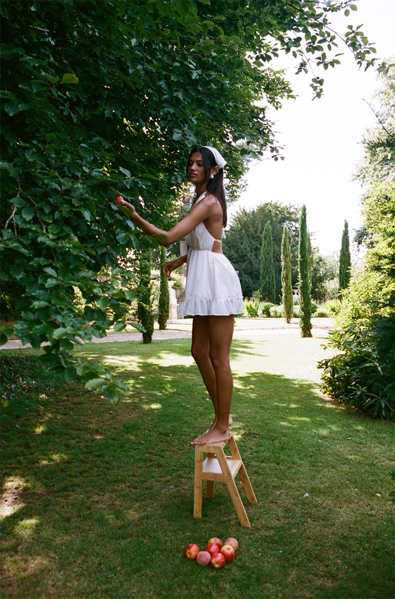 Show Off In New Looks From Amelie Teje's "Firenze" Collection