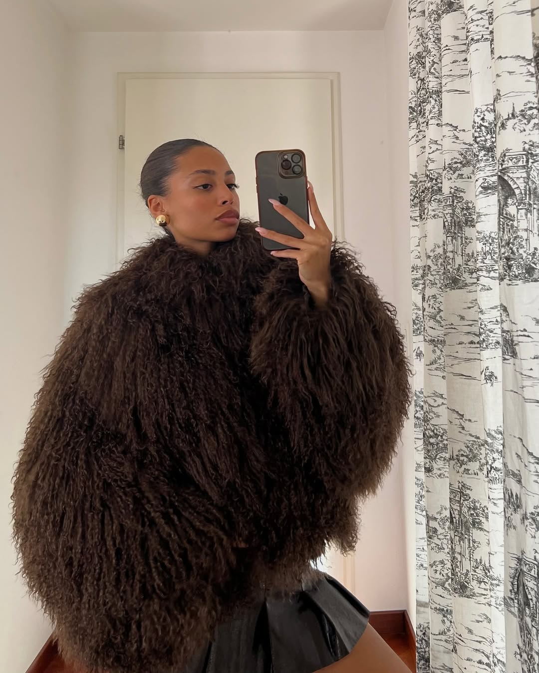 Spice Up Your Everyday With These 10 Faux Fur Coat Outfit Ideas
