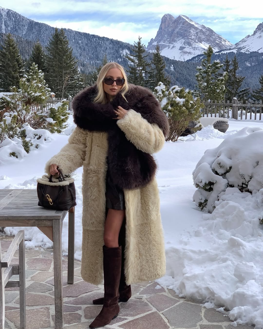 10 Aprés Ski Outfits That Bring Style To The Snow
