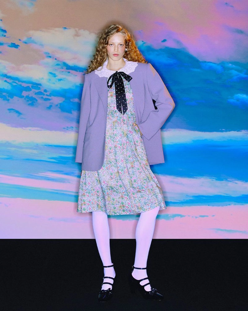 Sretsis Is All About The Feminine Details In This Collection
