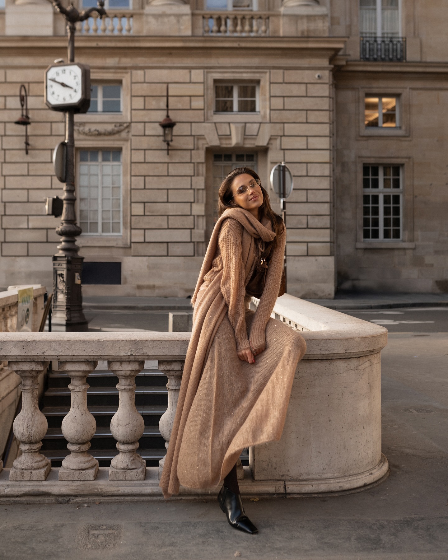 10 Outfit Ideas To Nail The Mocha Mousse Color Trend