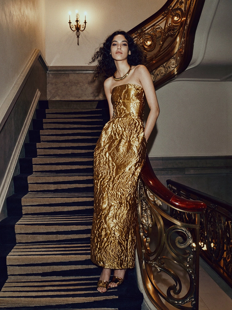 New York City Takes Center Stage In This Monique Lhuillier Fall ‘25 ...