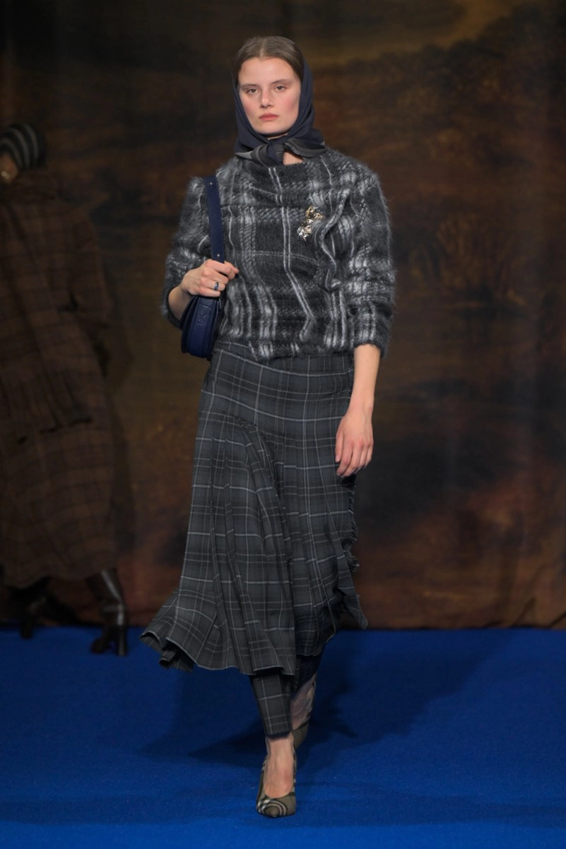 British Countryside Meets City In Burberry's Fall 2025 Collection