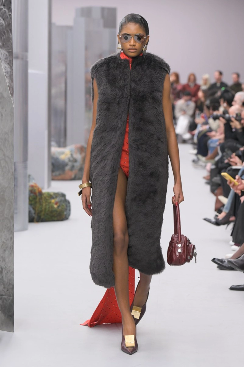 Acne Studios Fall 2025 Collection: Exploring Duality And Contrasts