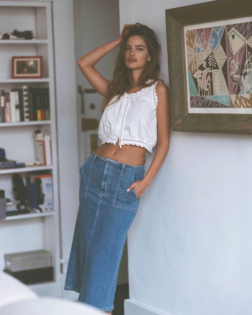 Le Jean Covers All Your Denim Needs