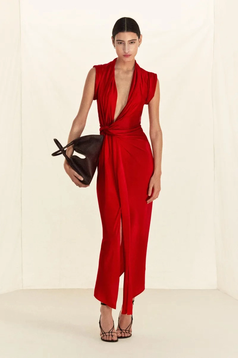 Victoria Beckham's Resort 2026 Collection Is A Polished Ode To Her Past ...