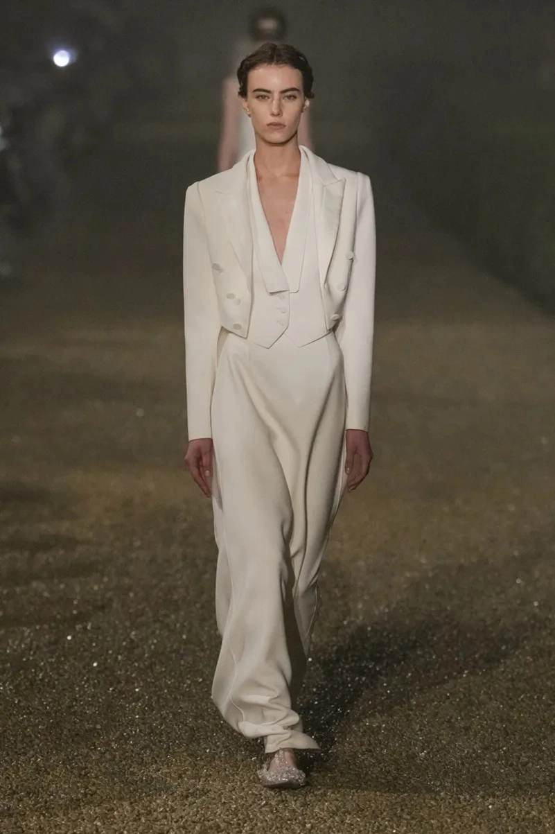 Dior Cruise 2026 Collection Brings Cinematic Couture To Rome's Villa Albani