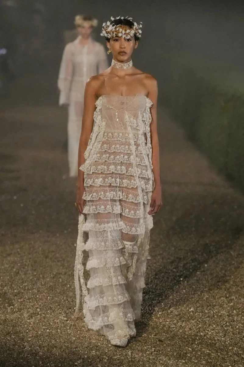 Dior Cruise 2026 Collection Brings Cinematic Couture To Rome's Villa Albani