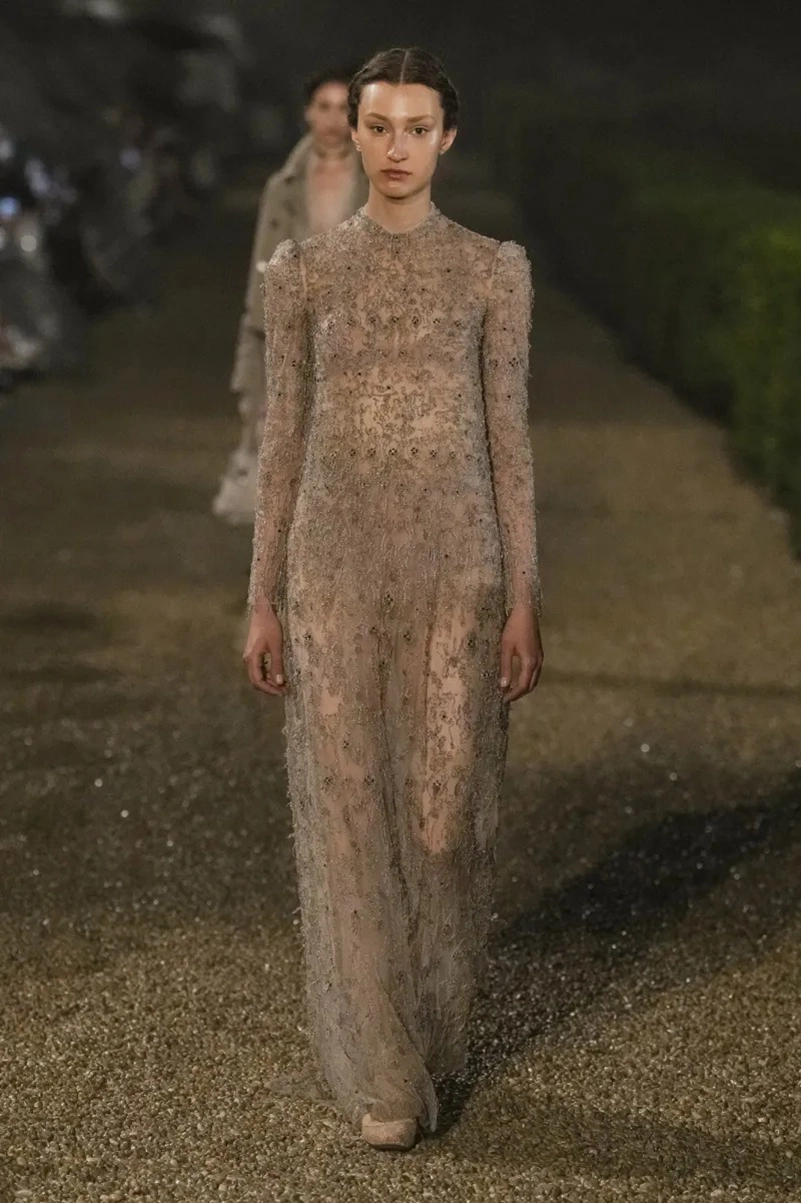 Dior Cruise 2026 Collection Brings Cinematic Couture To Rome's Villa Albani