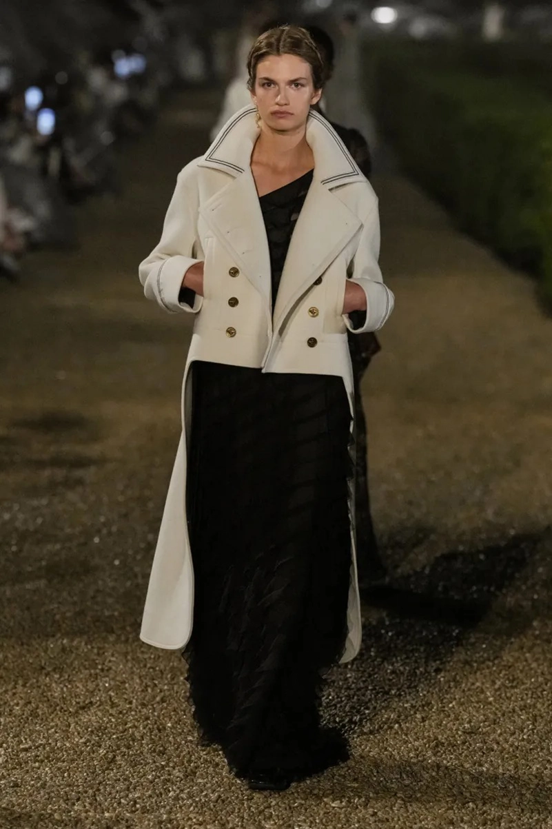 Dior Cruise 2026 Collection Brings Cinematic Couture To Rome's Villa Albani