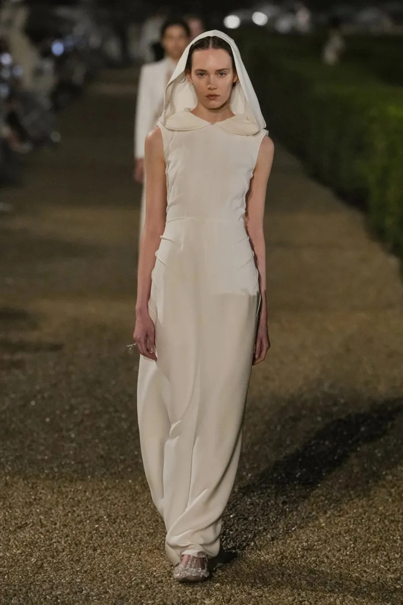 Dior Cruise 2026 Collection Brings Cinematic Couture To Rome's Villa Albani