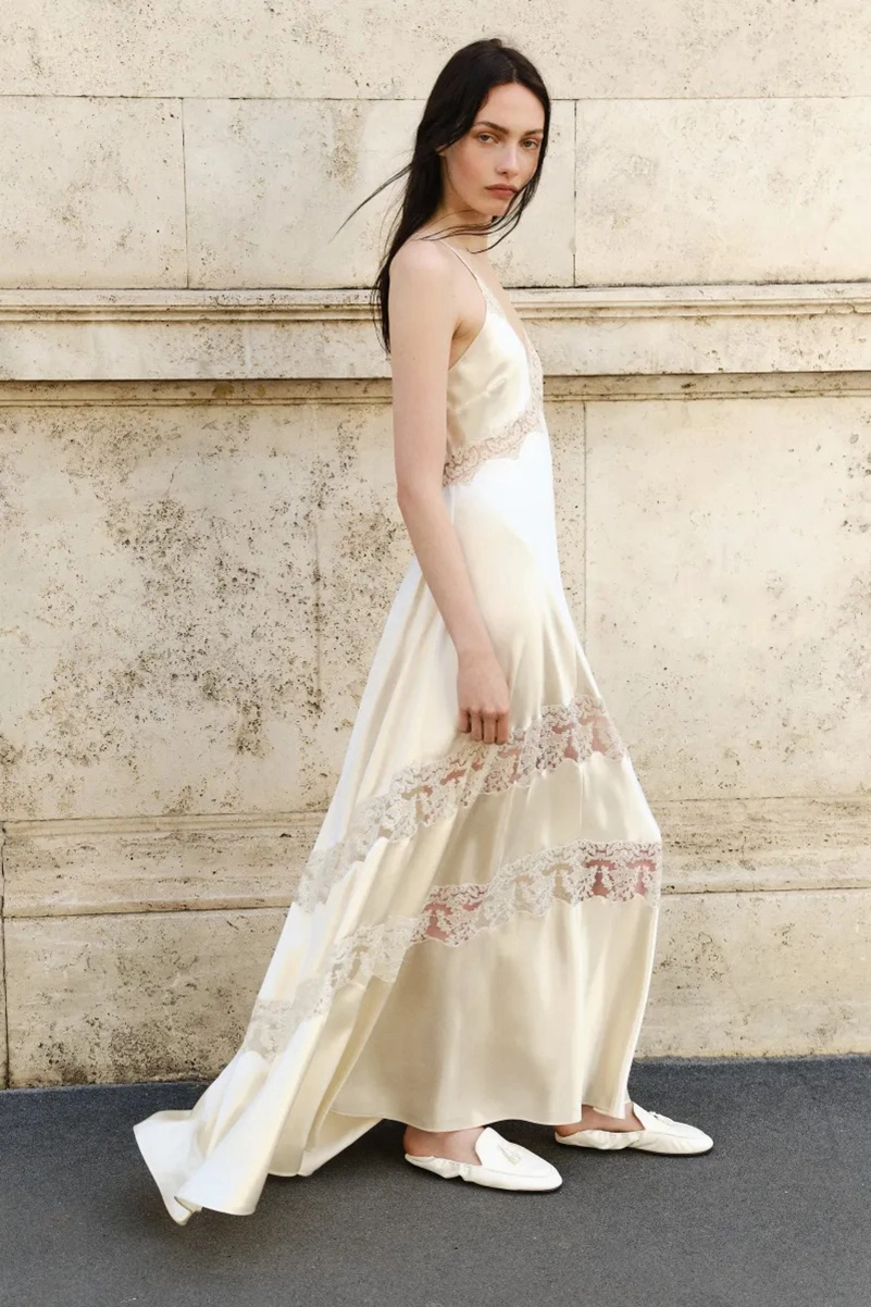 Alberta Ferretti Collection Resort 2026 Channels Poetic Power Dressing
