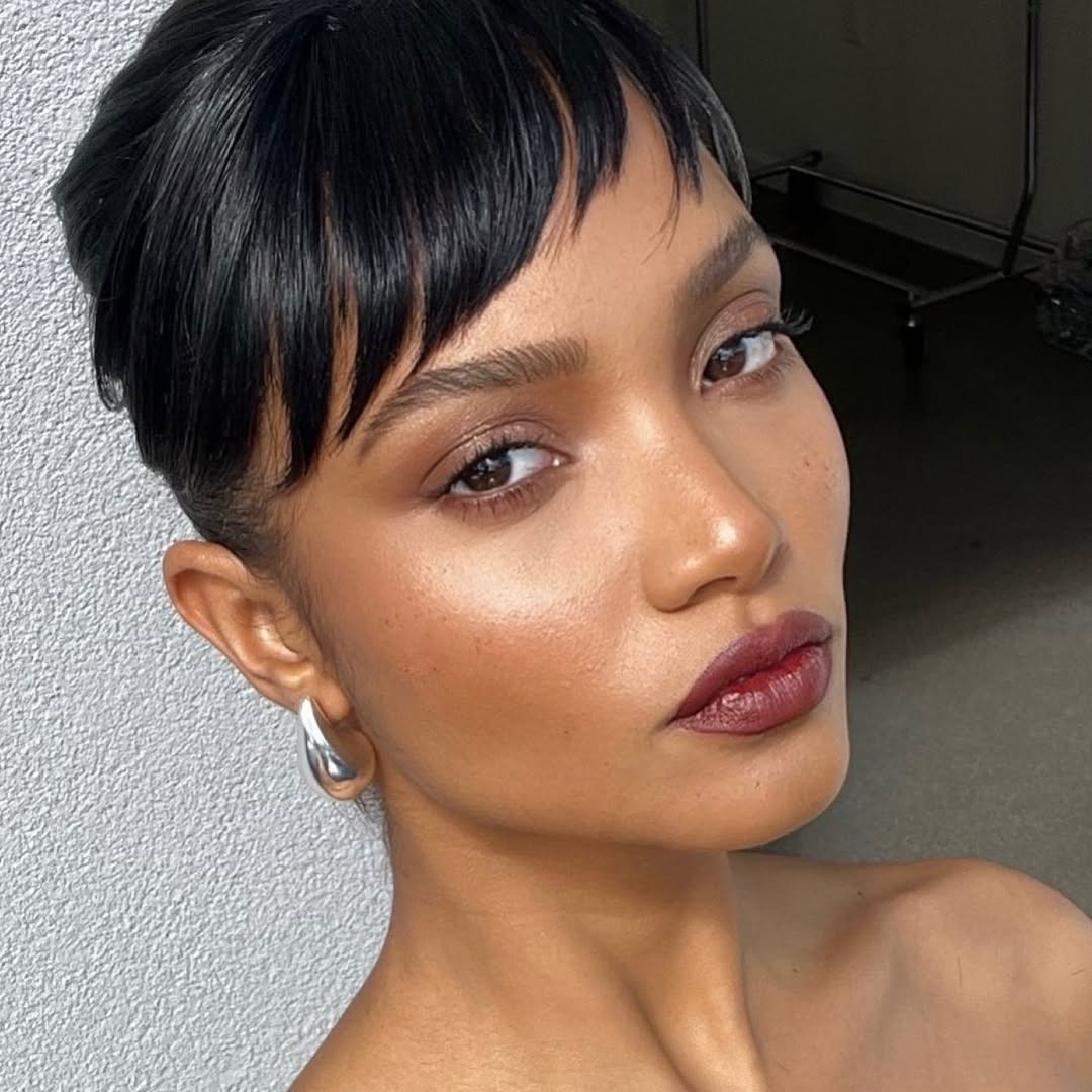 Get The Perfect Glow With The Champagne Cheeks Trend