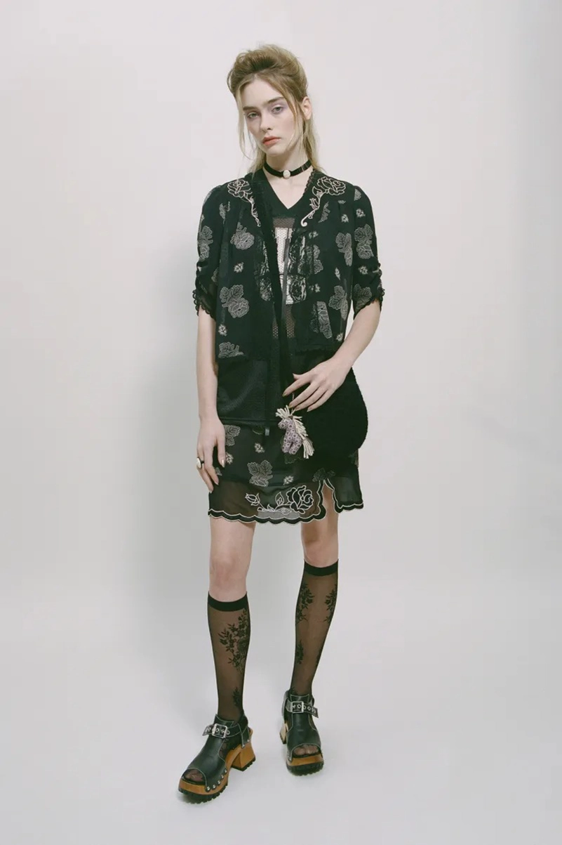Anna Sui Resort 2026 Collection Melds Neo Romantic Aesthetics With Punk Charm