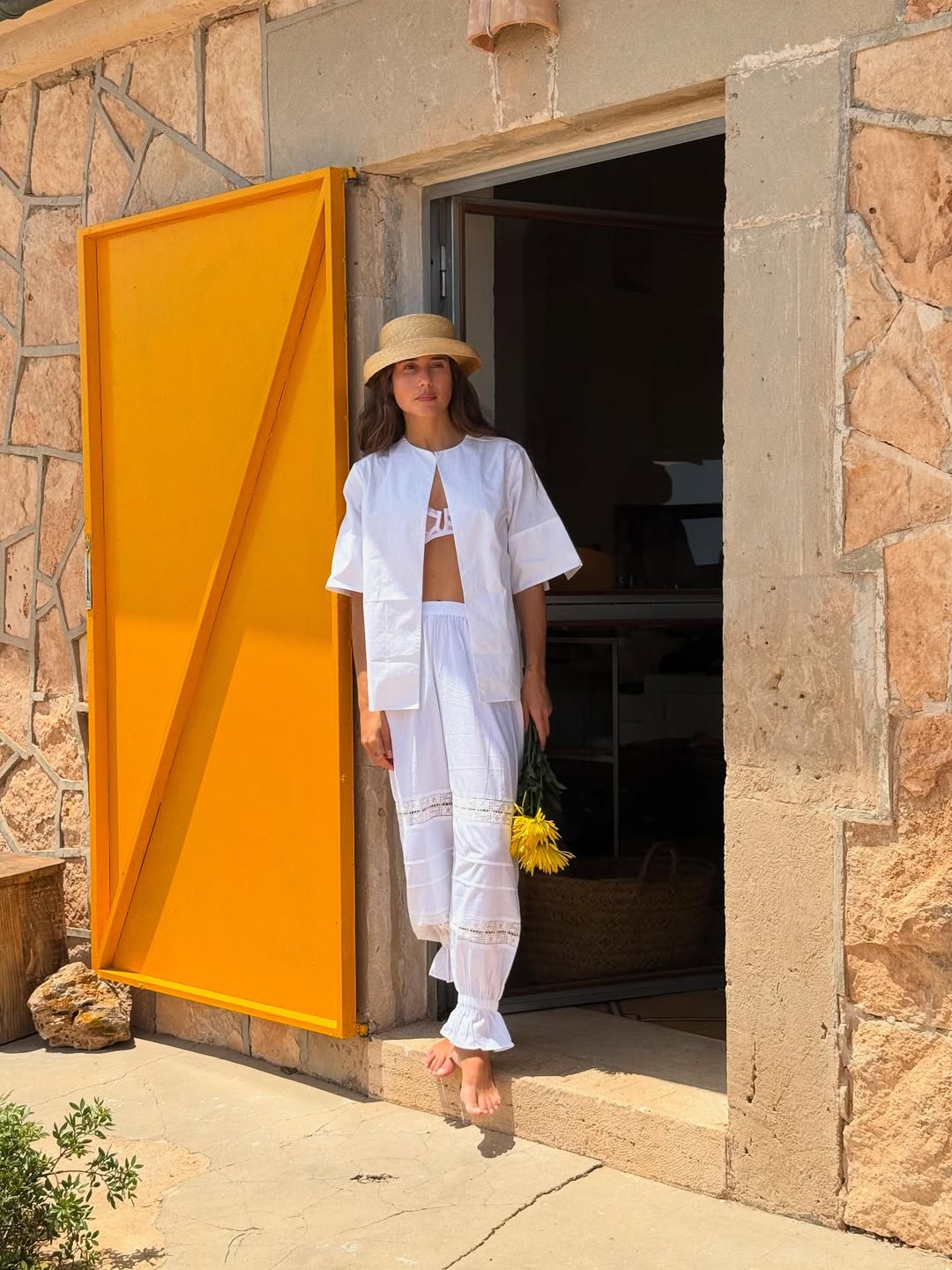 10 All White Outfits To Have On Repeat This Summer
