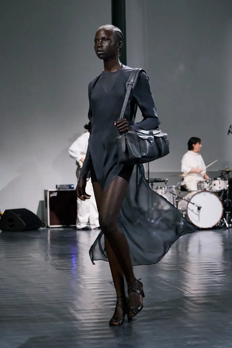 Lemaire Spring 2026 Embraces Undone Elegance And Quiet Luxury