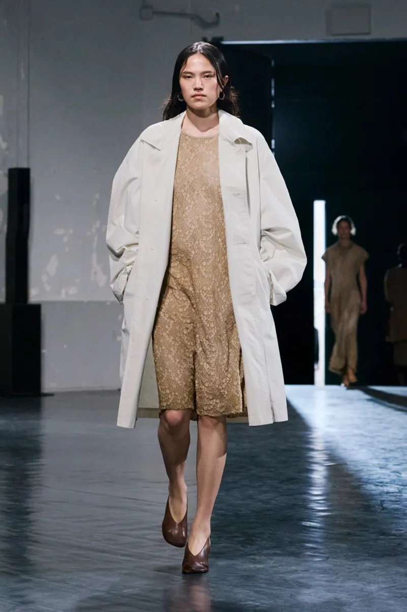 Lemaire Spring 2026 Embraces Undone Elegance And Quiet Luxury