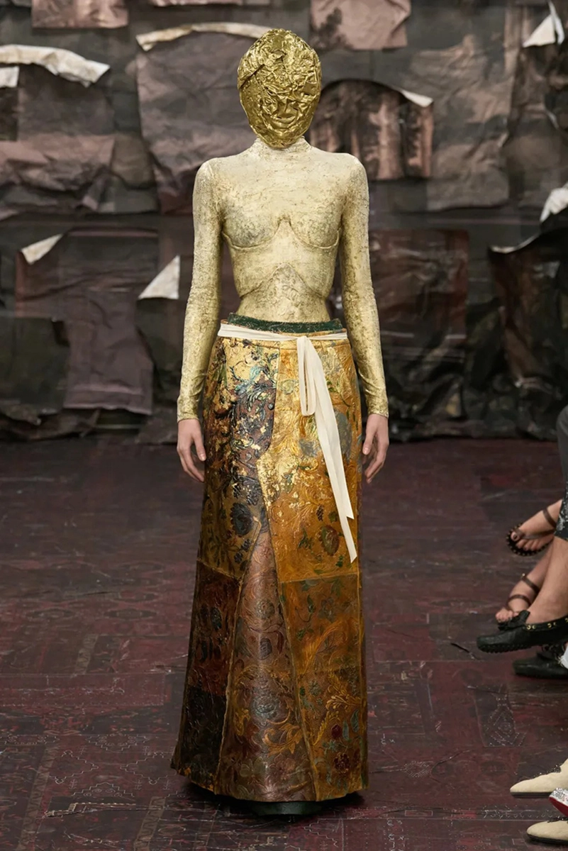 Glenn Martens Revives Maison Margiela's Avant-Garde Spirit In Fall 2025 ...