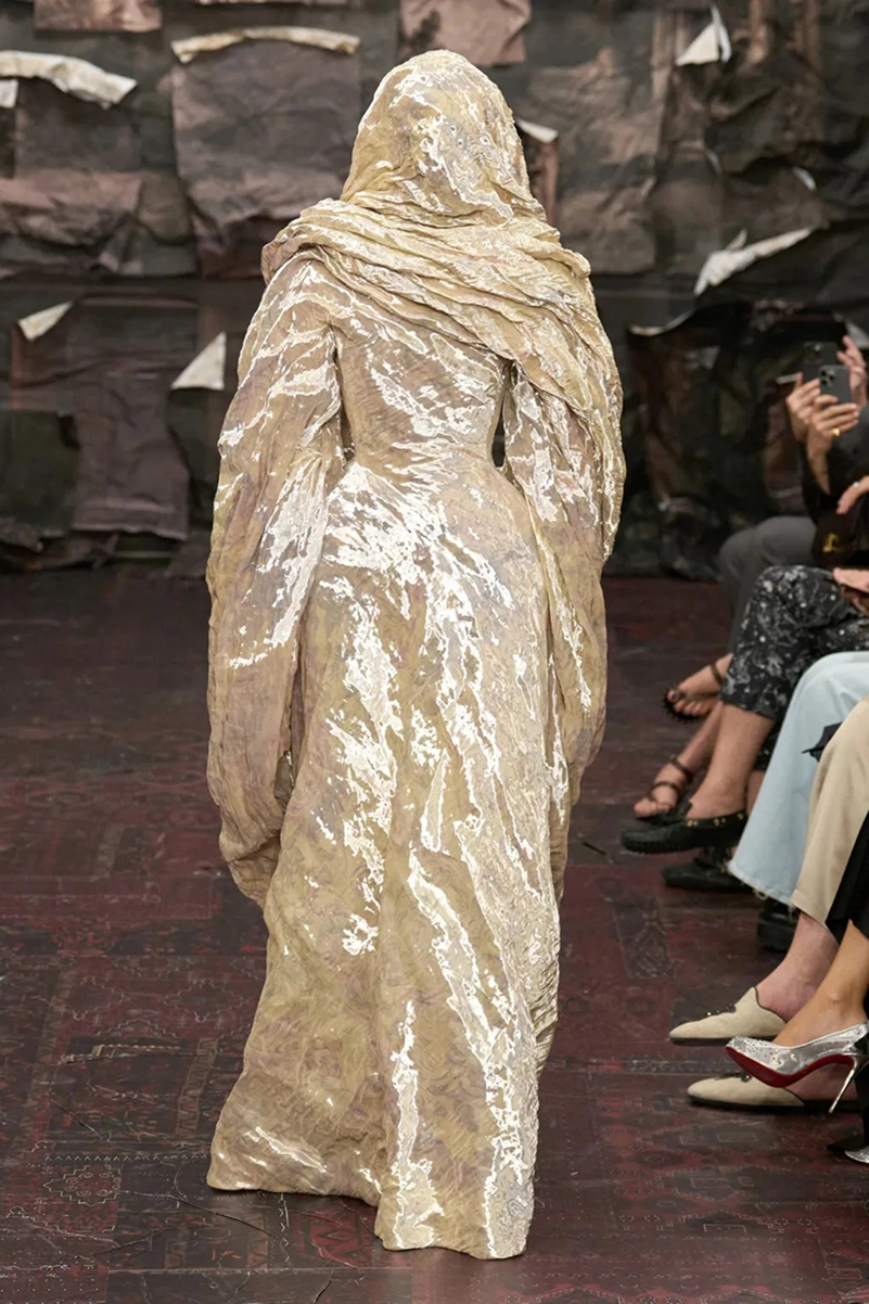 Glenn Martens Revives Maison Margiela's Avant-Garde Spirit In Fall 2025 ...