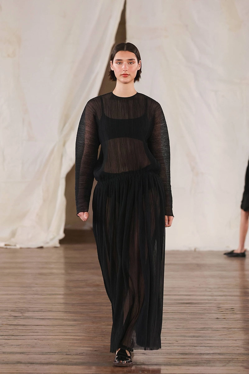 Lee Mathews Resort 2026 Is Light, Layered, And Quietly Radical