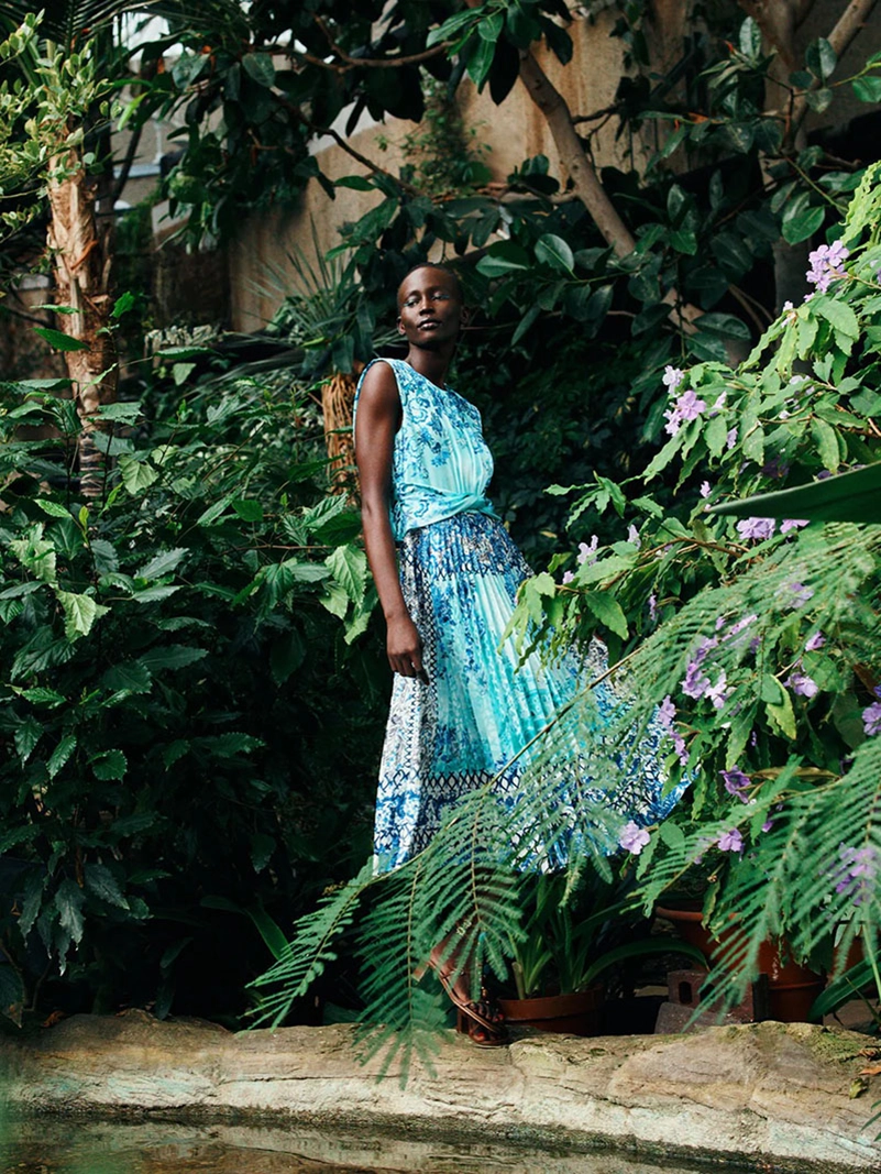 Saloni High Summer '25 Brings Structured Ease And Bold Print To The ...