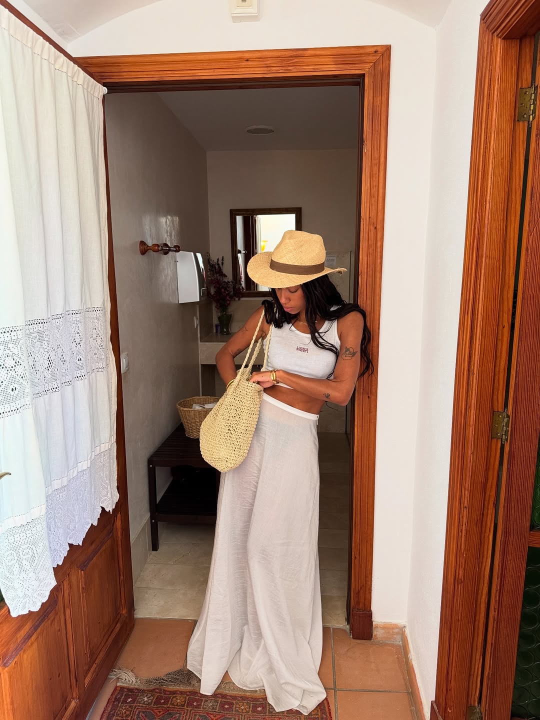 Shake Up Your Wardrobe With These 10 Summer Handbag Trends