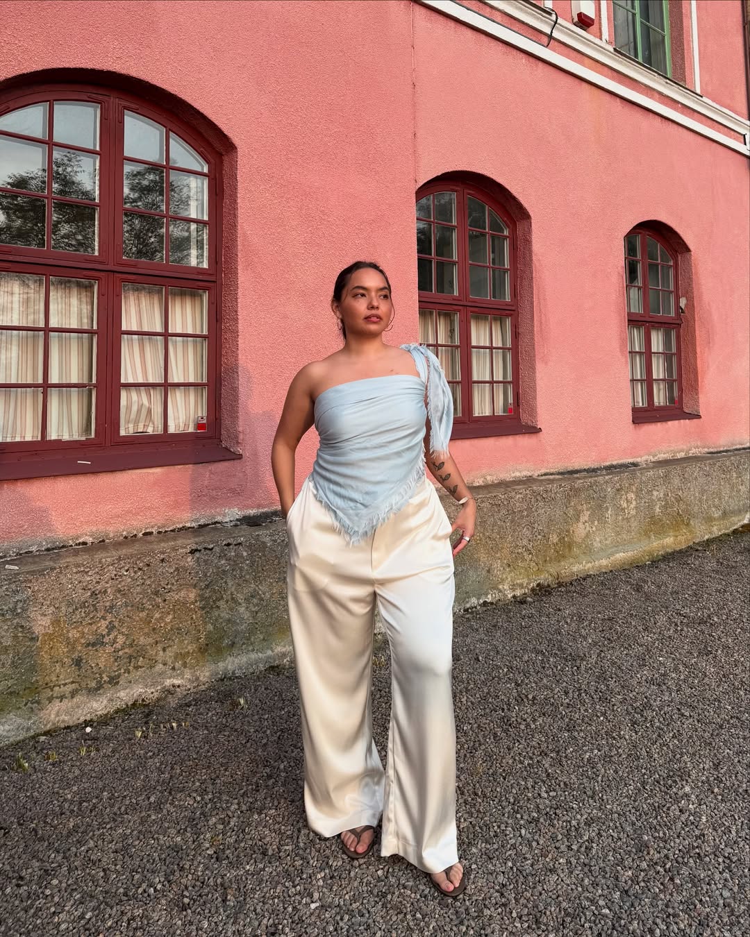10 Dreamy Ways To Style The Baby Blue Color Trend