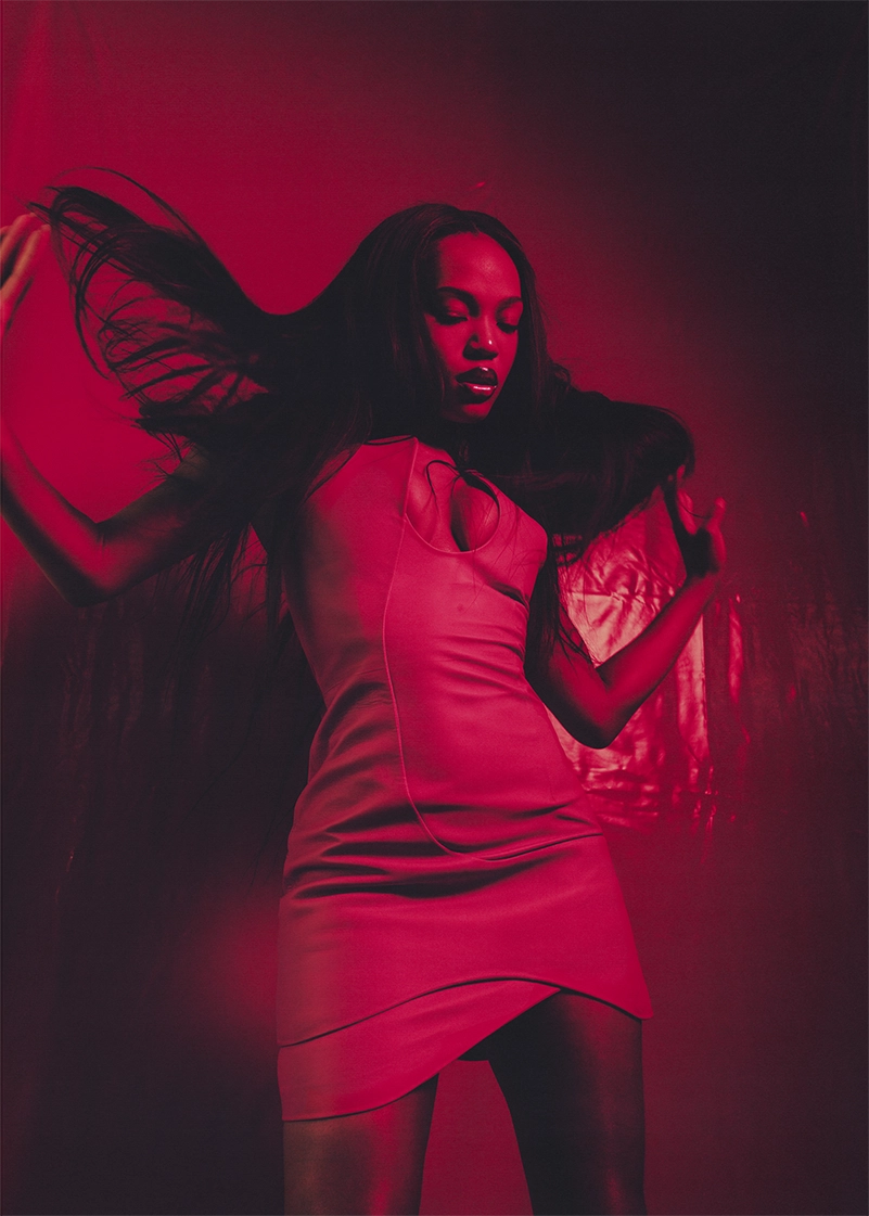 Quenlin Blackwell Owns The Complex Cover Moment