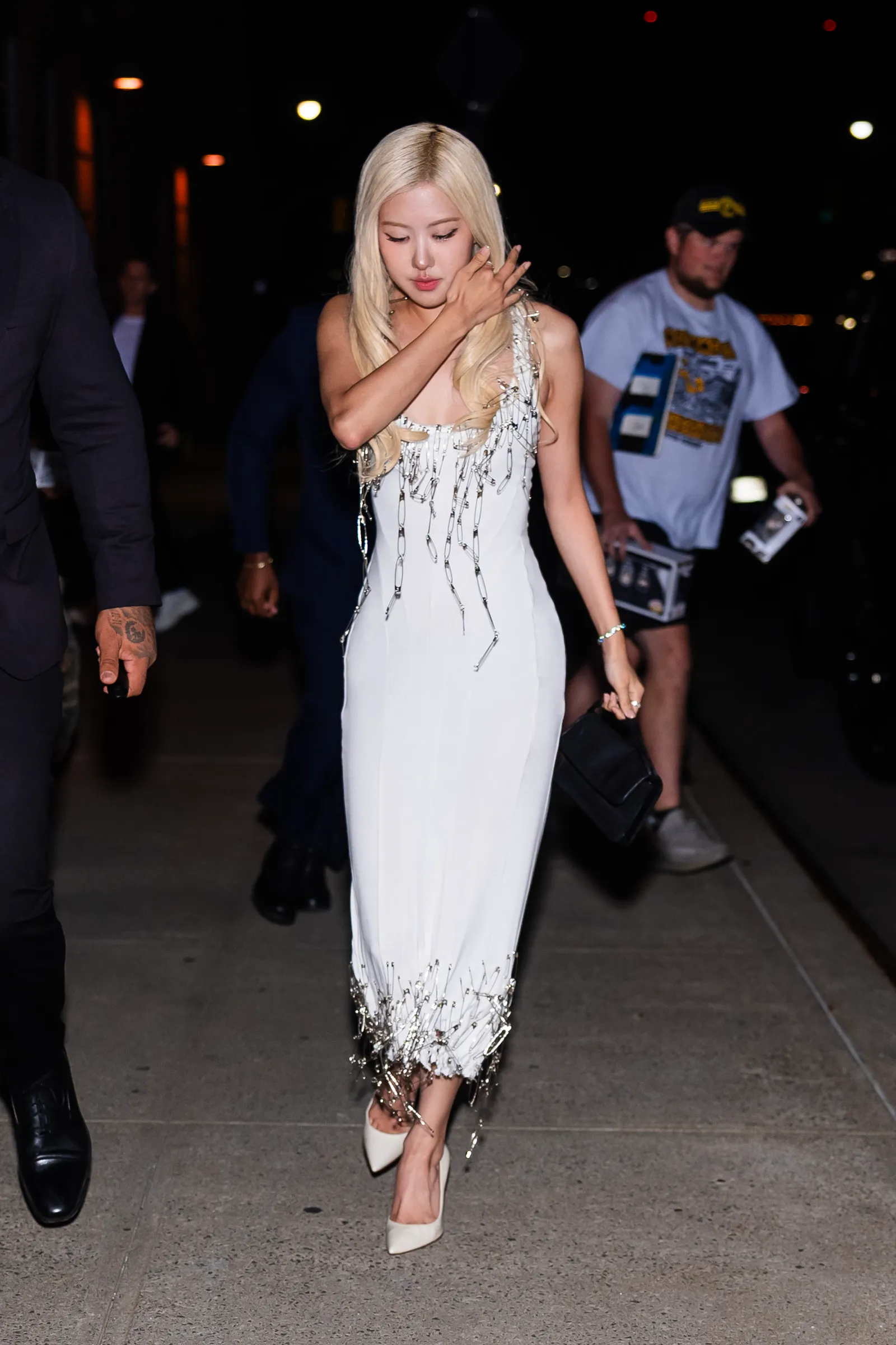 Rosé Owns The VMAs 2025 After-Party Style Game In Dilara Findikoğlu