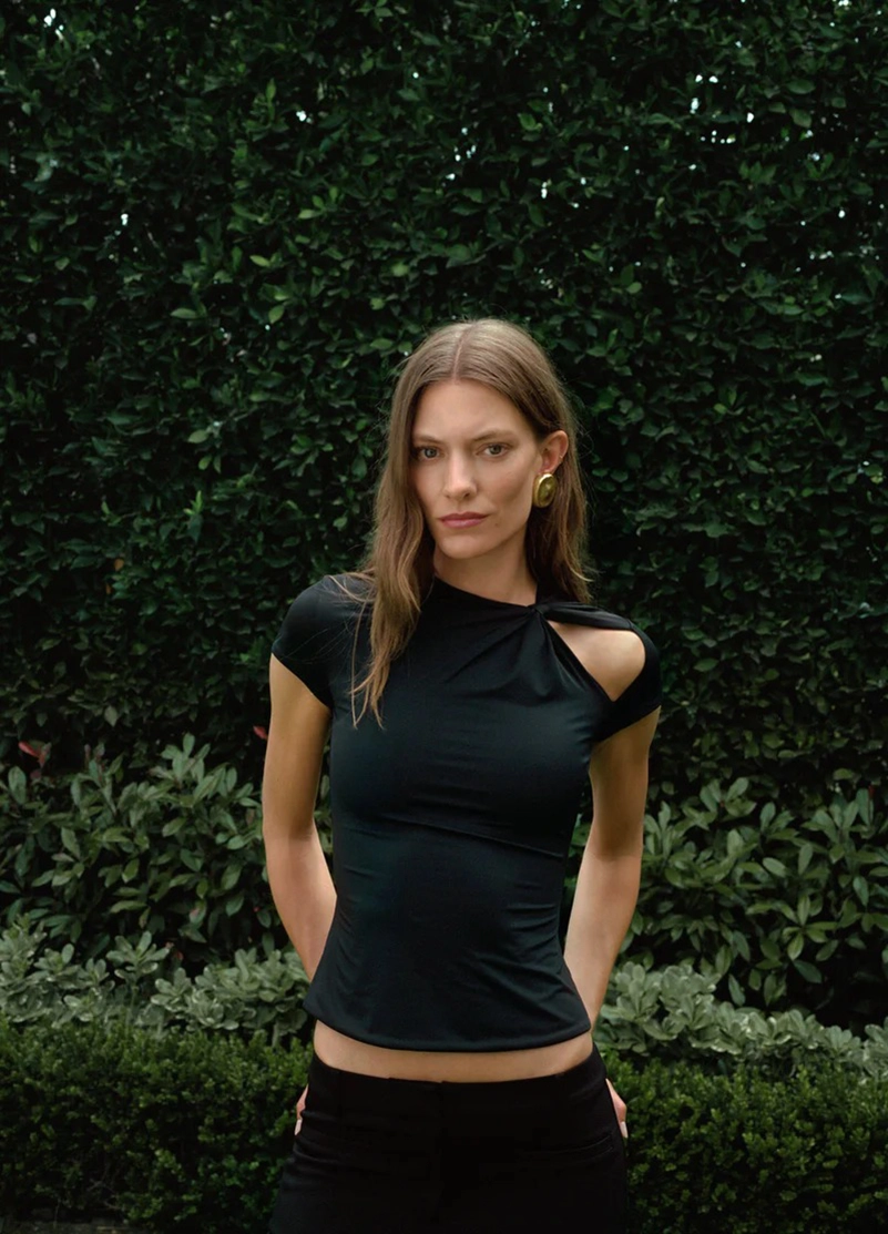 Mimchik Spring/Summer 2025 Is Sleek, Sharp, And Anything But Subtle