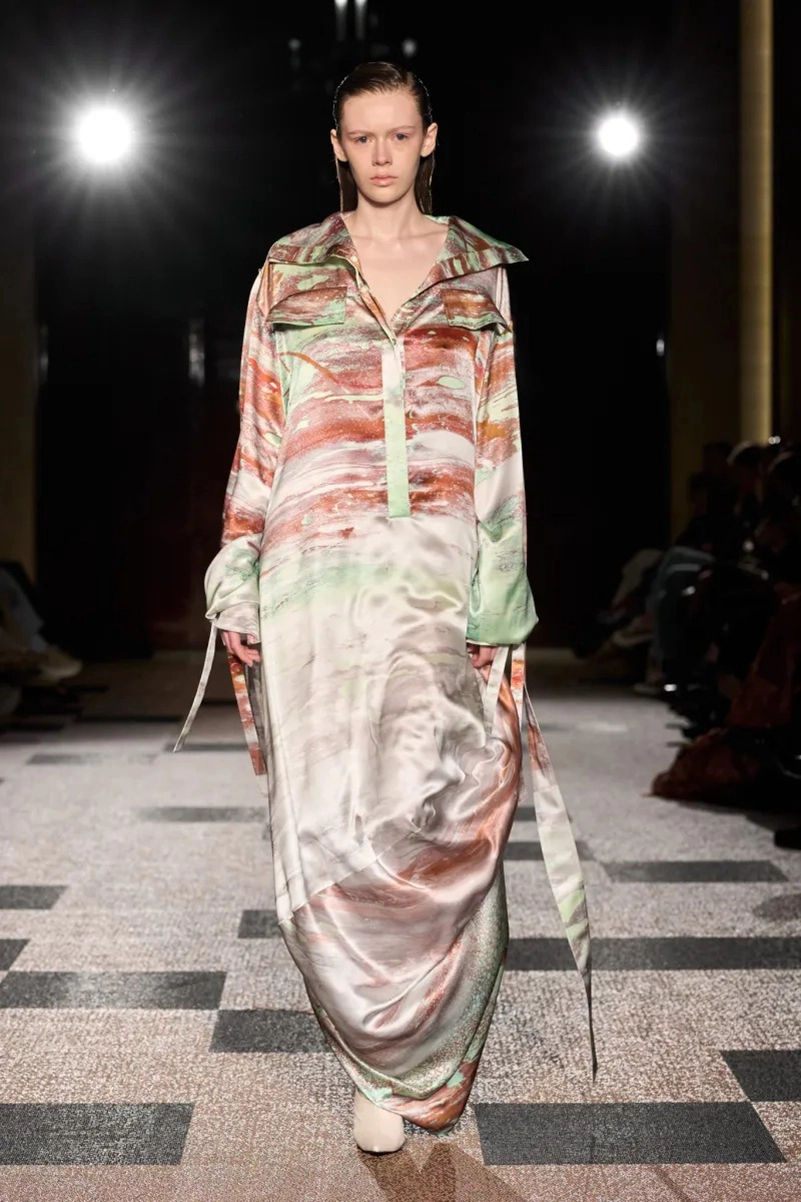 Sculptural Shapes Rule Roksanda’s Spring 2026 Runway