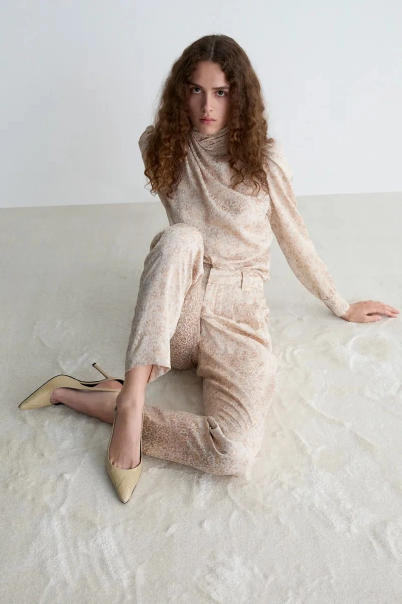 Alessandra Rich Spring 2026 Blurs Feminine Elegance With Party-Ready ...