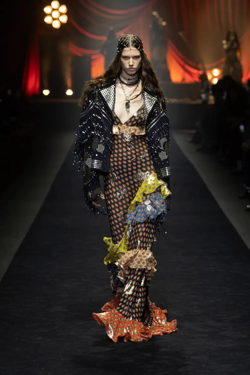 Etro Spring 2026 Shapes A Joyful Future For Maximalist Dressing