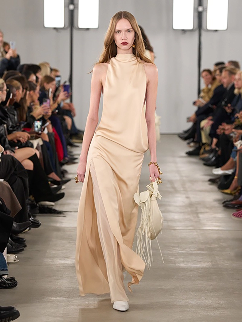Sportmax Spring 2026 Shapes Relaxed Silhouettes With Sharp Attitude