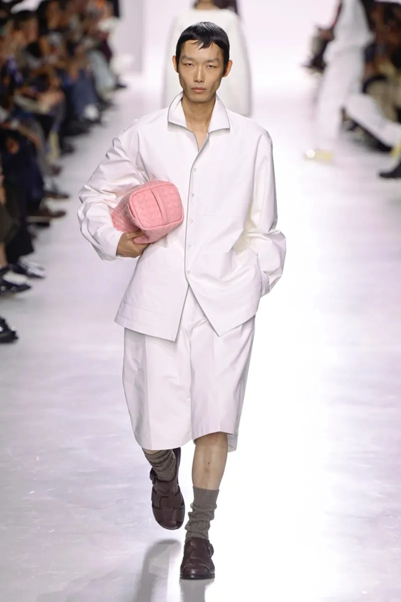 Louise Trotter Turns Bottega Veneta Spring 2026 Into Modern Elegance