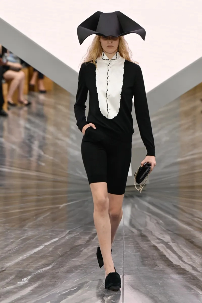 Jonathan Anderson Lights Up Dior Spring 2026 With A New Vision