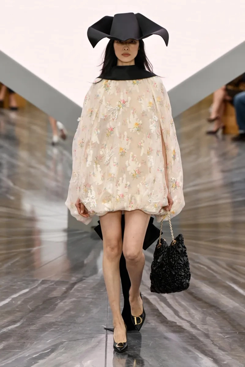 Jonathan Anderson Lights Up Dior Spring 2026 With A New Vision