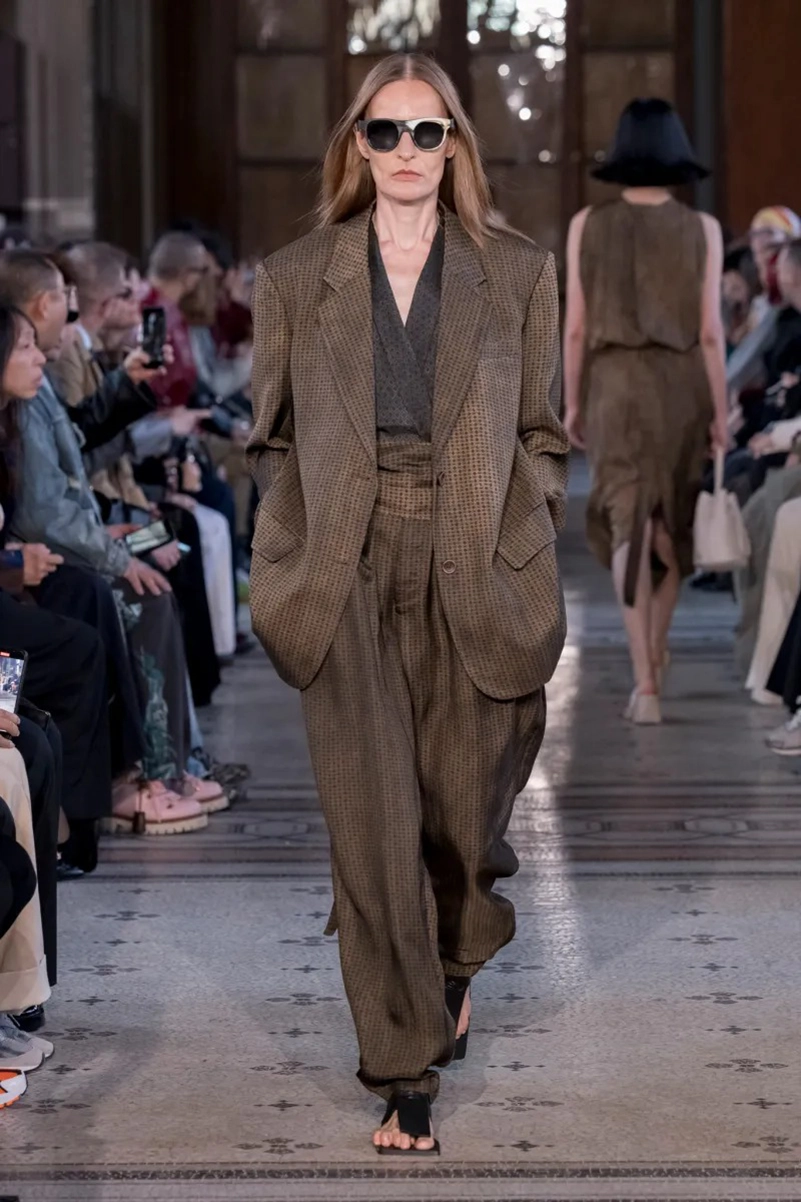 Uma Wang Spring 2026 Blurs Art And Attitude With Quiet Strength