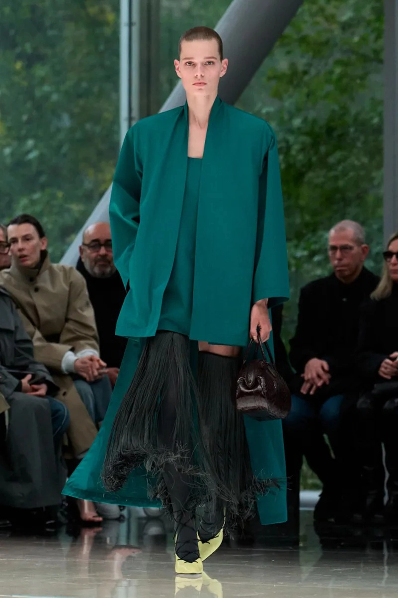 Pieter Mulier Brings Timeless Elegance To Alaïa’s Spring 2026 Chapter