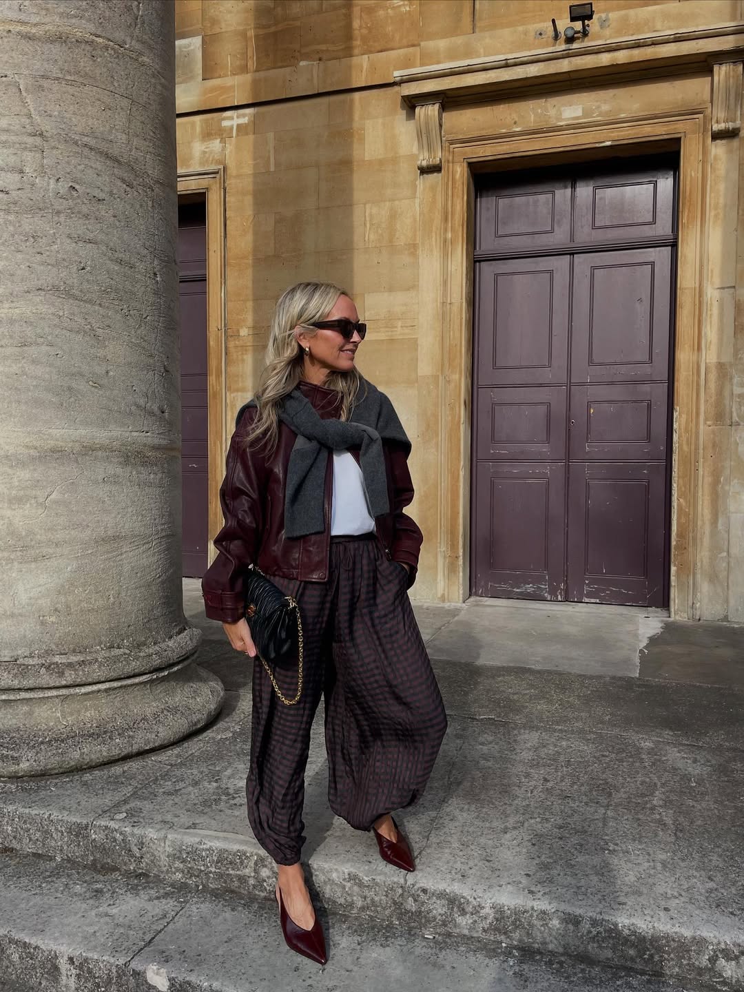 10 Balloon Pant Outfits That Are Effortlessly Cool For Fall