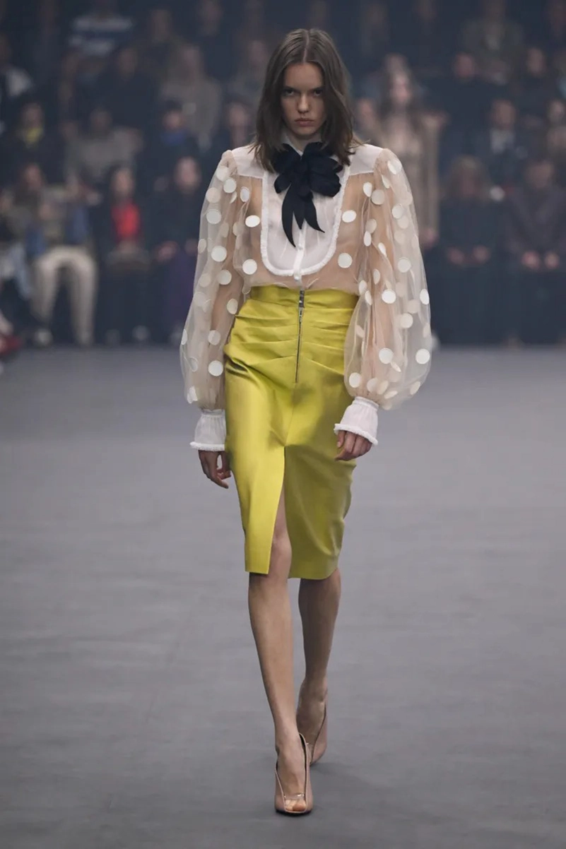 Valentino Spring 2026 Glows With Fireflies And Emotion