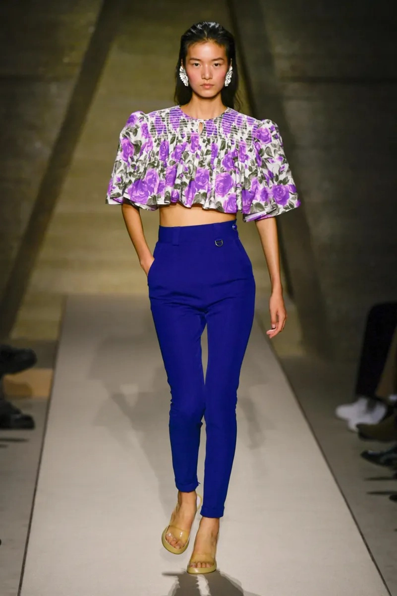 Chloé Spring 2026 Reimagines Femininity With A Free Spirit