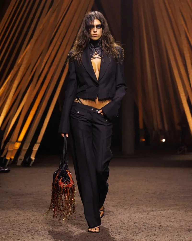McQueen Spring 2026 Blurs Myth And Modern Femininity